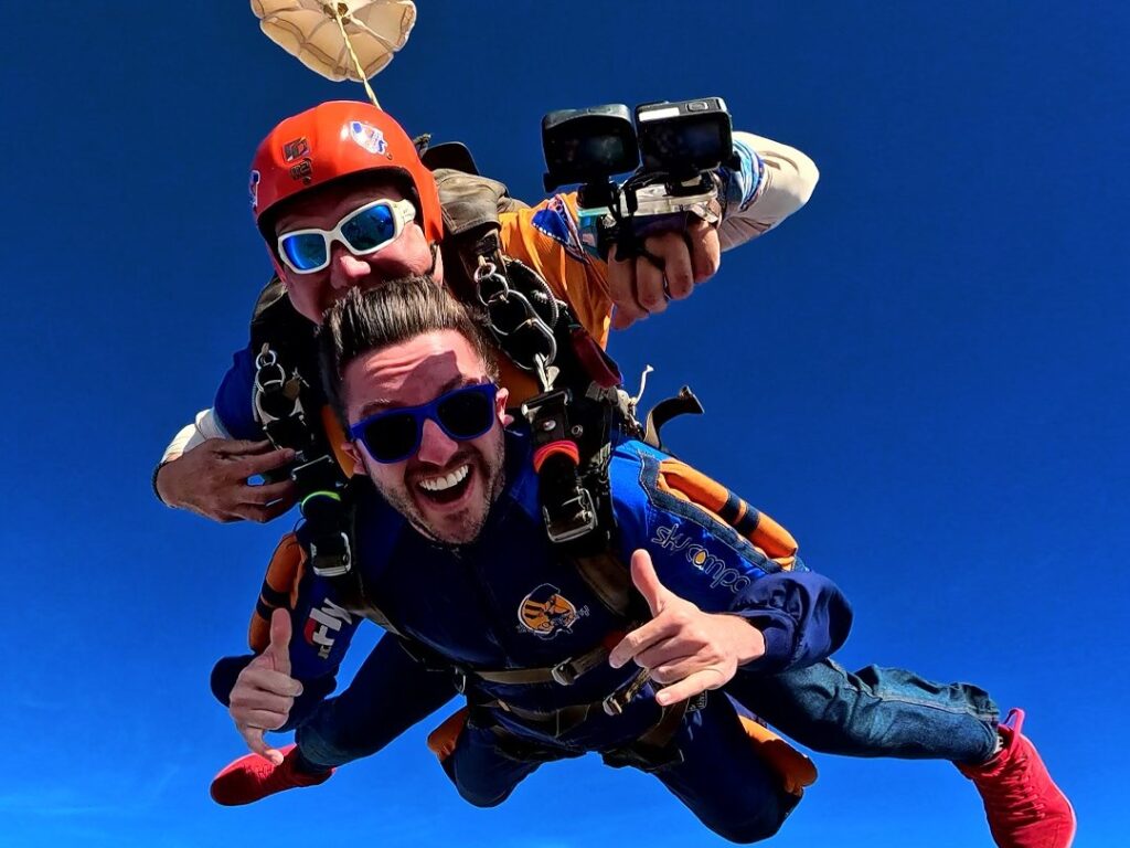 Surpreenda neste Natal com um vale salto duplo de paraquedas - paraquedismoskycompany